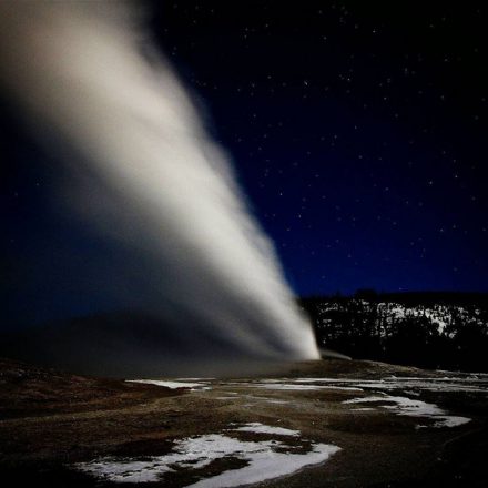 old-faithful-geyser-night | Good Nature Travel Blog