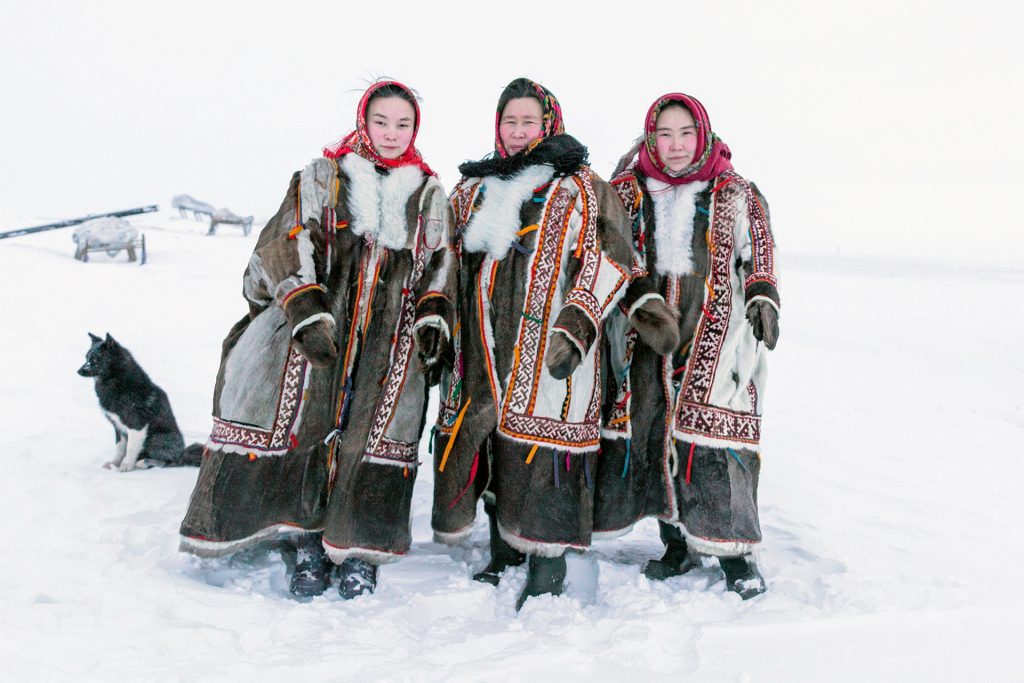 Yamalo-Nenets Autonomous Okrug, extreme north, Nenets family in | Good ...